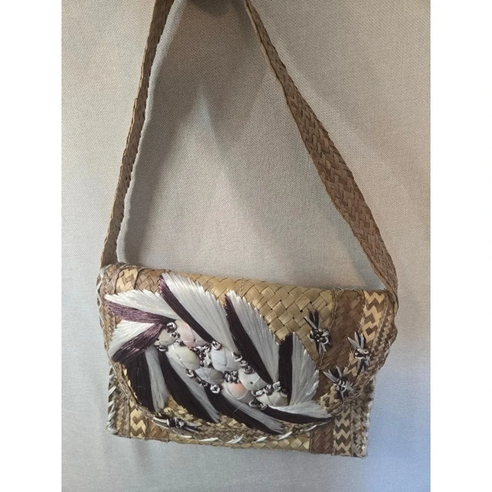 Handmade | Bags | Vintage Hand Woven Straw Shell Shoulder Bag Boho ...